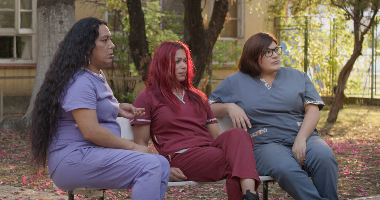 'Cuidadoras' Review: The Differences That Actually Unite Us – Cinemacy